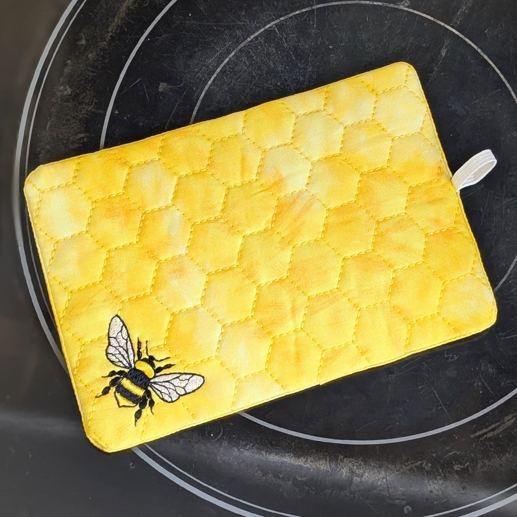 Fingertip Hot Pad - Designs by Little Bee